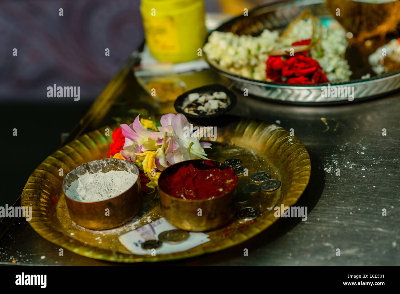 Offerings at Hindu temple Stock Photo - Alamy