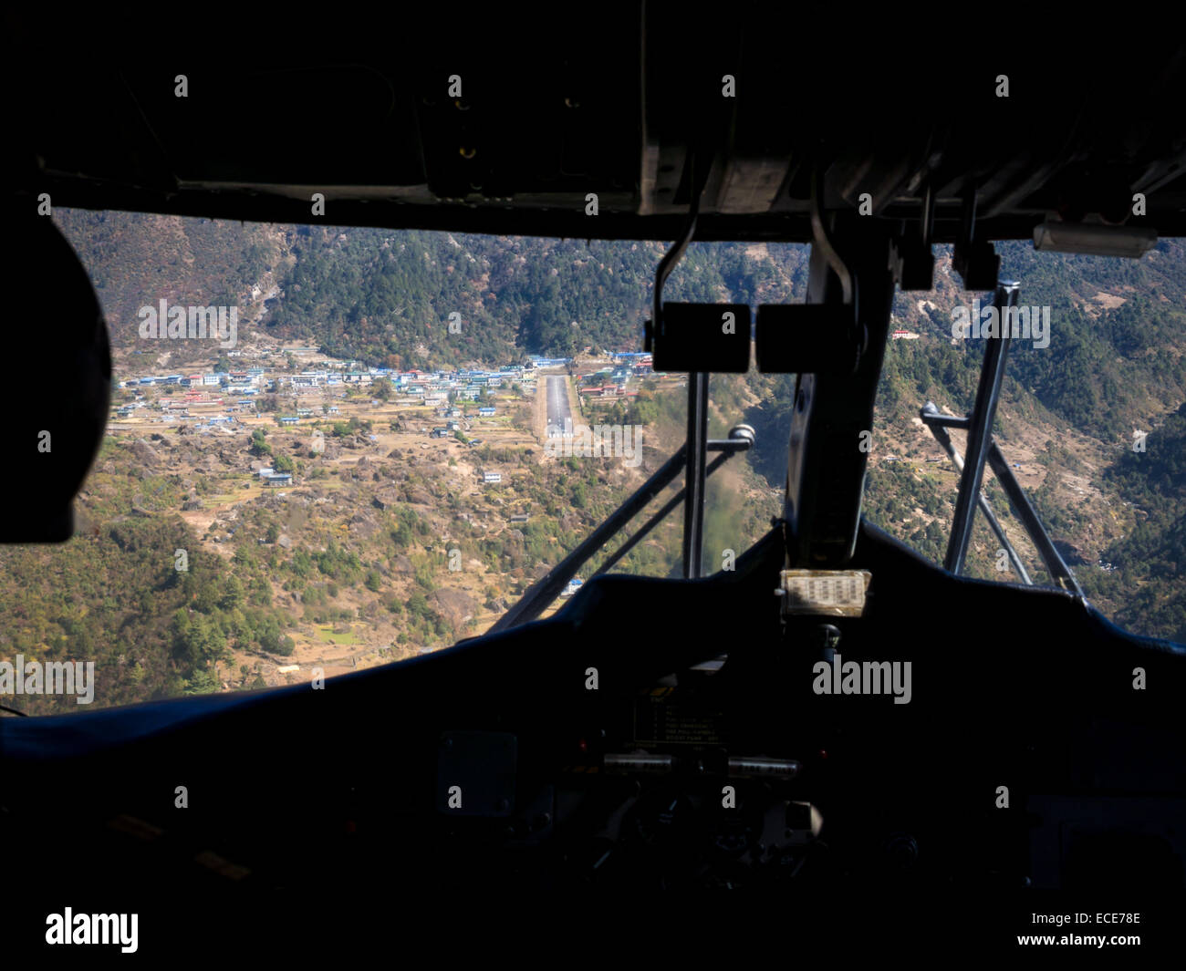 Aircraft cockpit view runway hi-res stock photography and images - Alamy