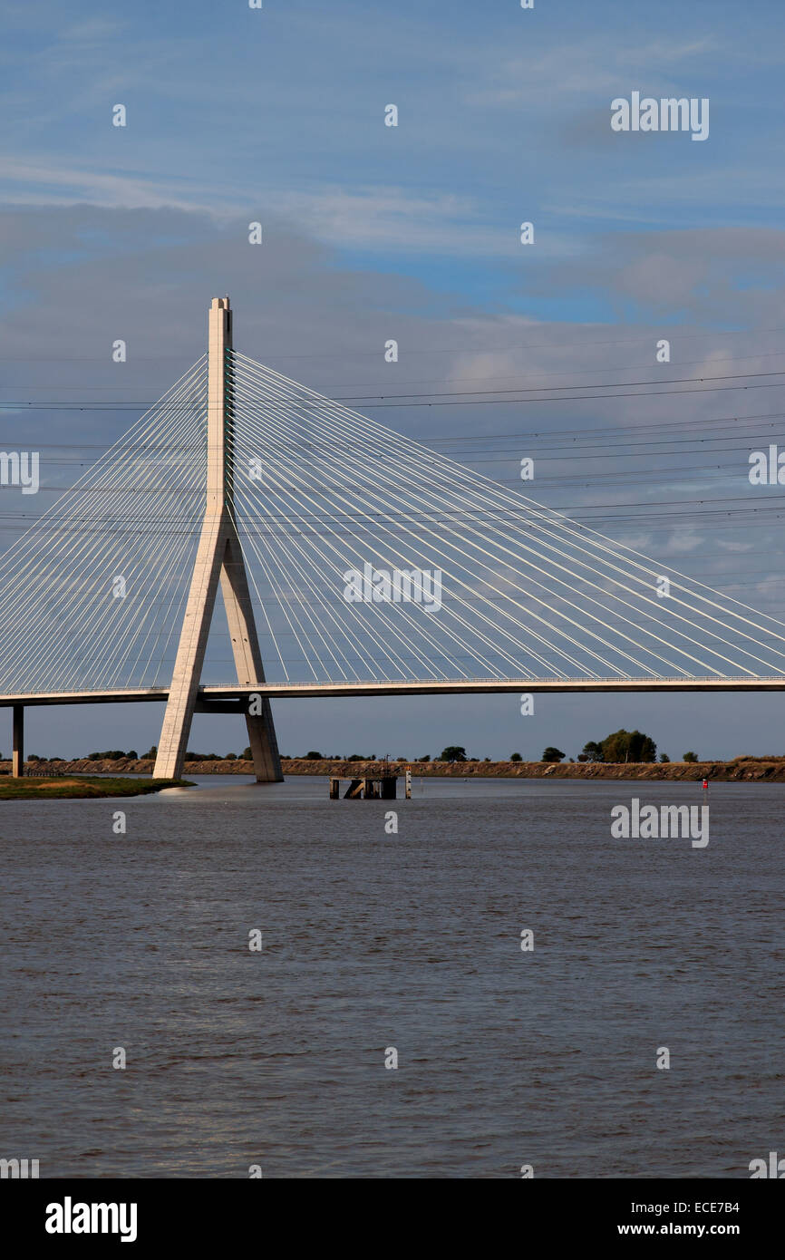 Bridge Of Dee Spanning The River Dee High Resolution Stock Photography ...
