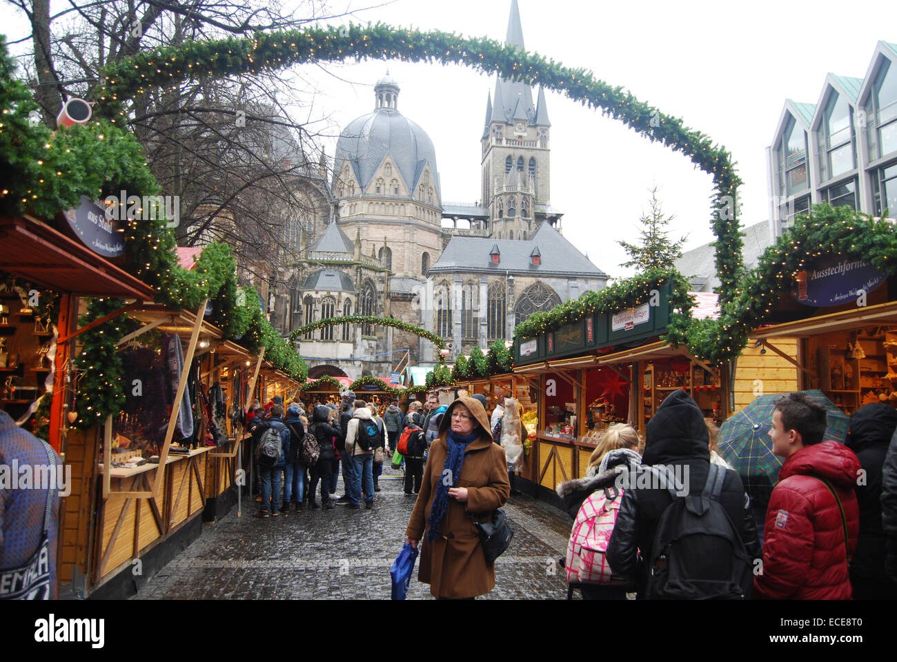 Traditional Christmas market, Aachen Germany Stock Photo - Alamy