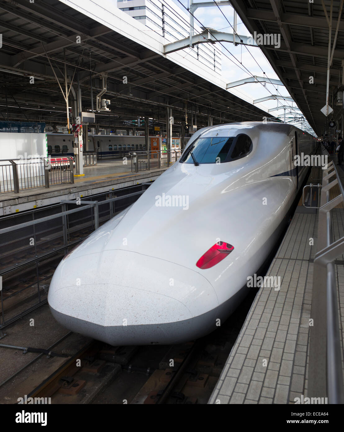 The shinkansen hi-res stock photography and images - Alamy
