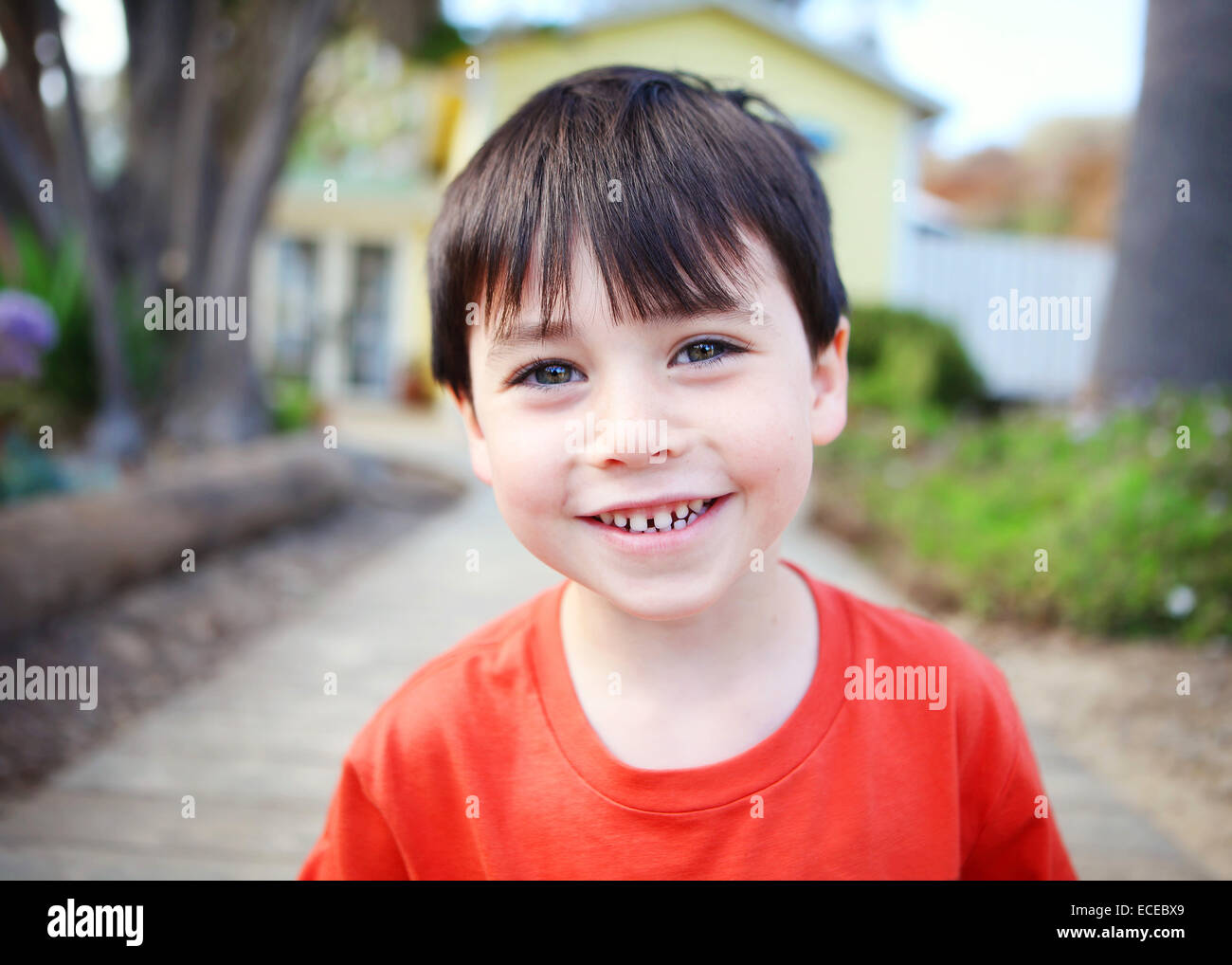 Portrait of a smiling boy Stock Photo - Alamy