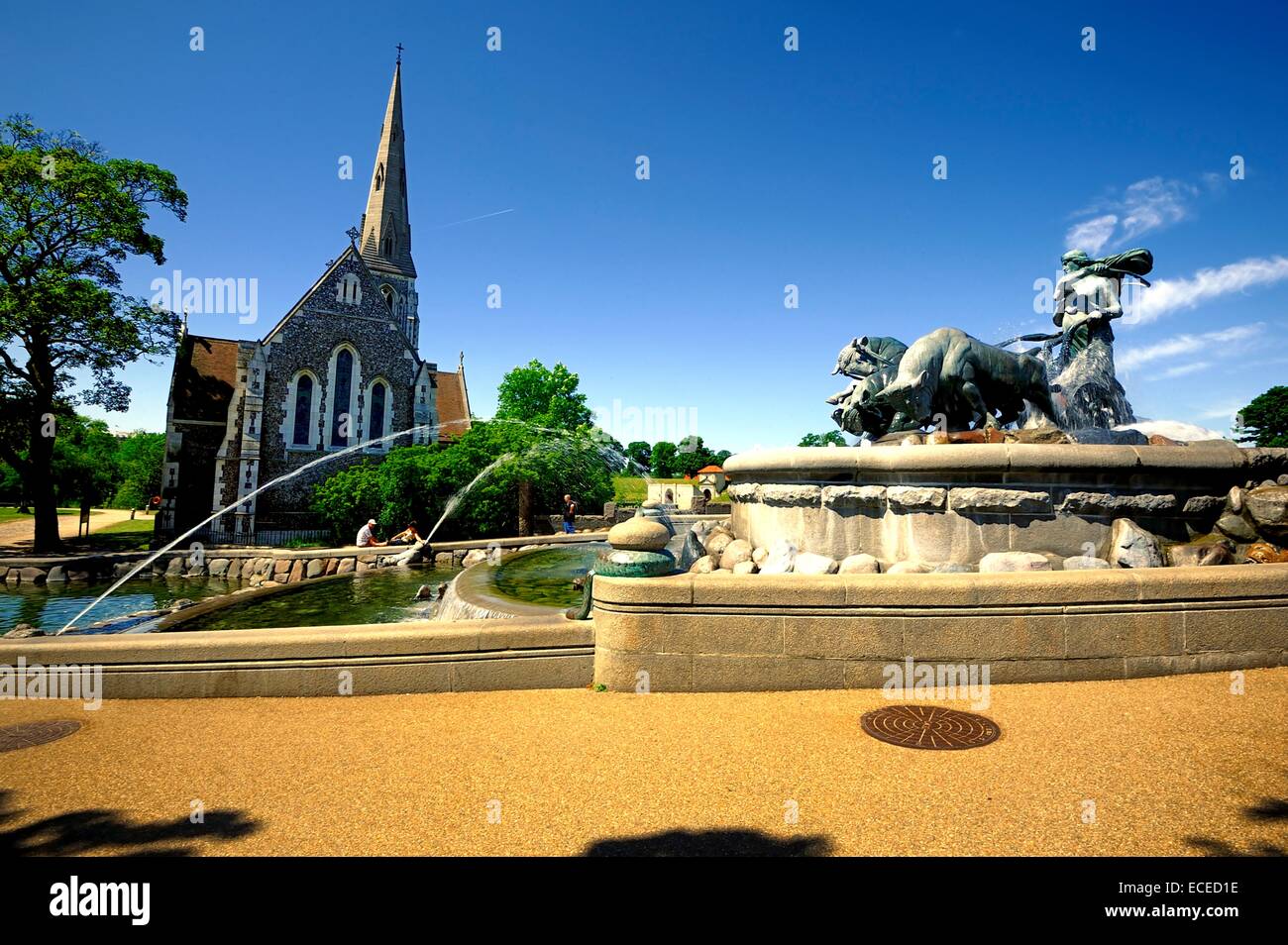 Water Feature and Church Stock Photo - Alamy