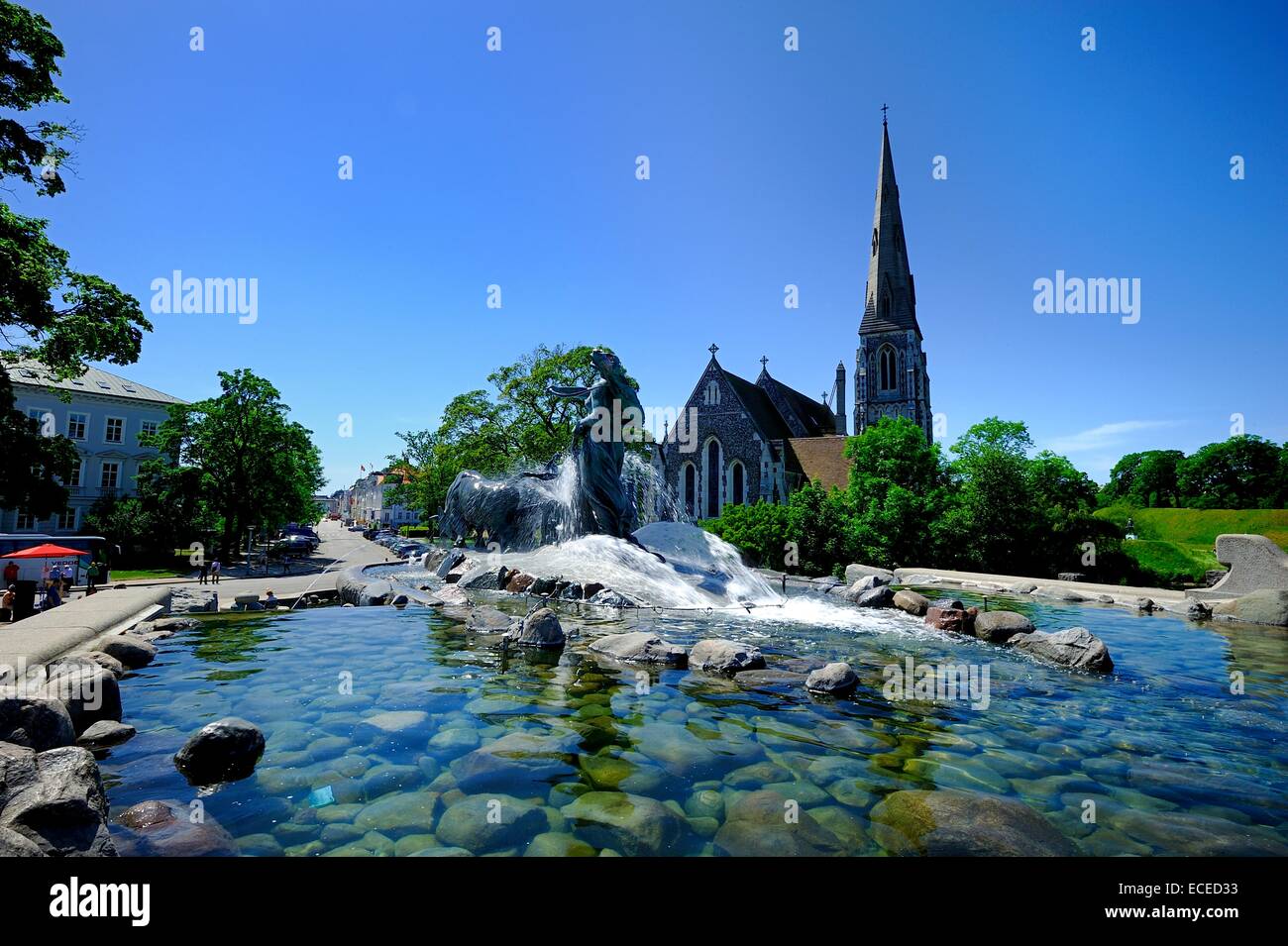 Water Feature and Church Stock Photo - Alamy