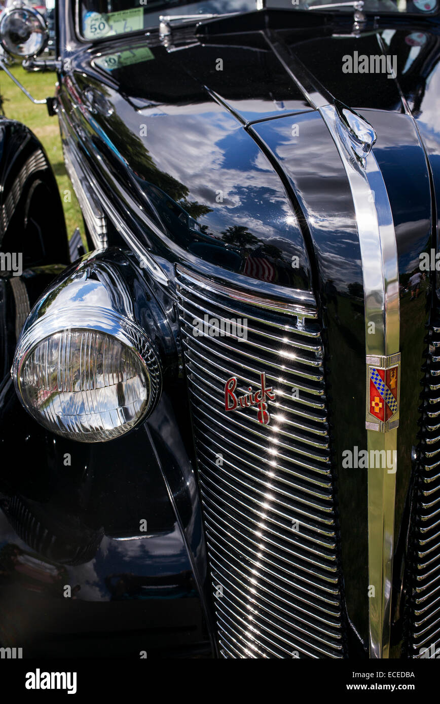 1937 Buick eight front end. Classic American car Stock Photo - Alamy