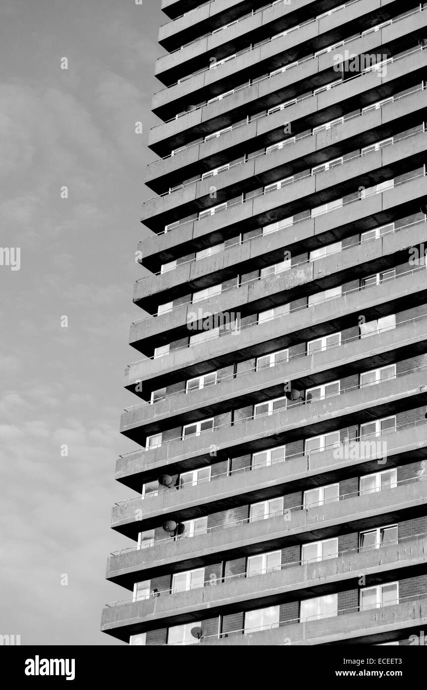 High rise flats on the Gallowgate in Glasgow, Scotland Stock Photo - Alamy