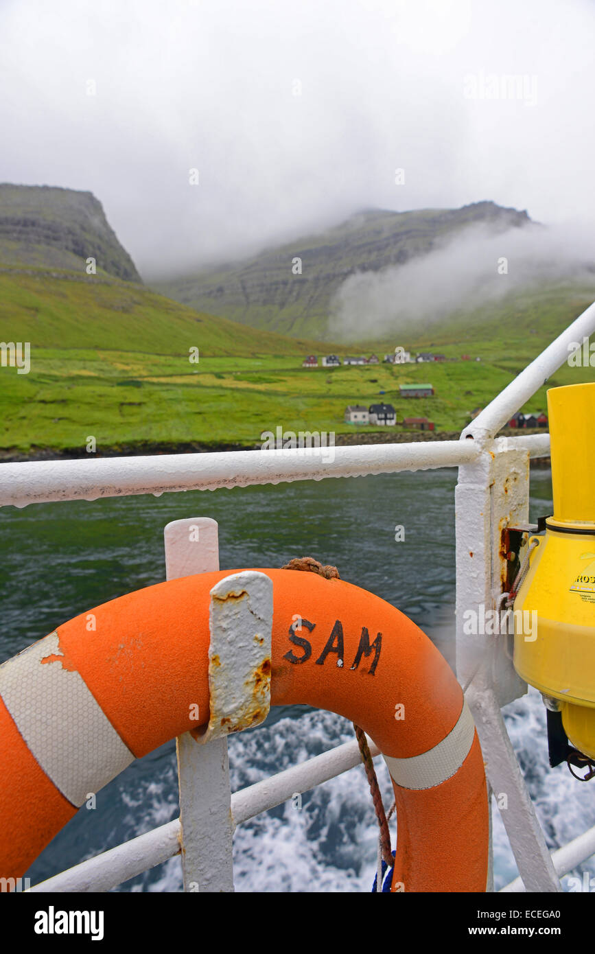 Sam, ferry from Klaksvík to Syðradalur (Kalsoy Stock Photo - Alamy