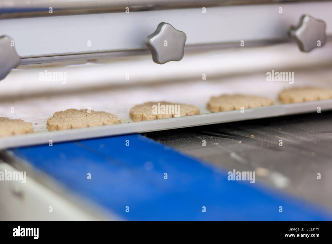 Cookies manufacturing process automated cookie hi-res stock photography ...