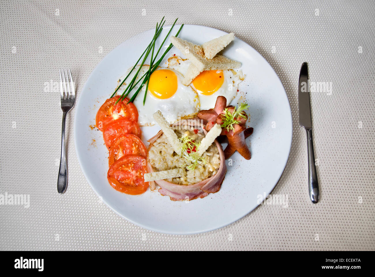 English breakfast on the plate Stock Photo - Alamy