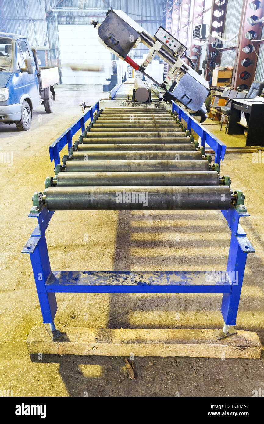 Automatic cutting table hi-res stock photography and images - Alamy