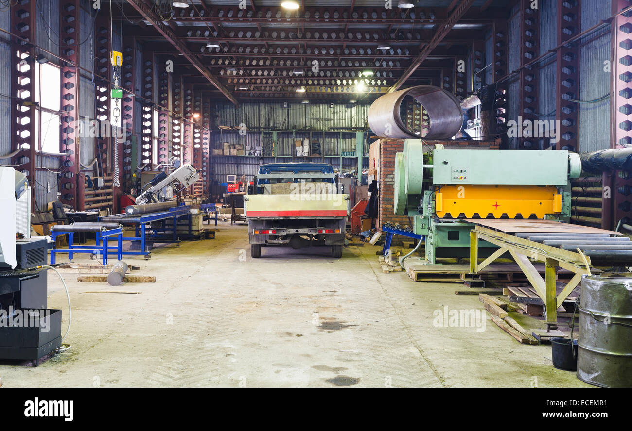 Mechanical workshop hi-res stock photography and images - Alamy