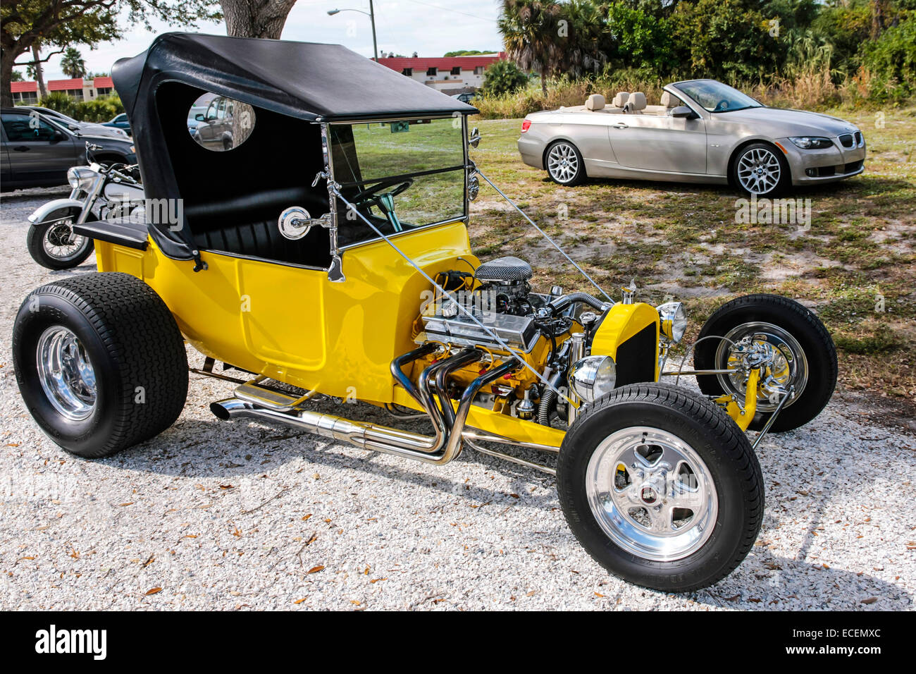 1975 Custom built Ford T-Bucket car on display at a vintage vehicle ...