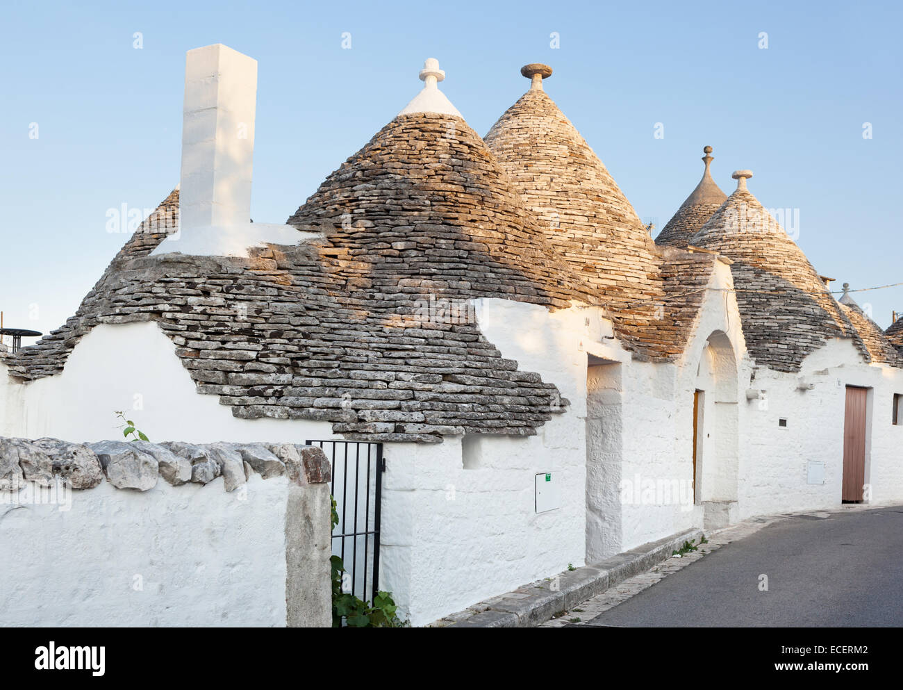Bari italy trulli houses hi-res stock photography and images - Alamy
