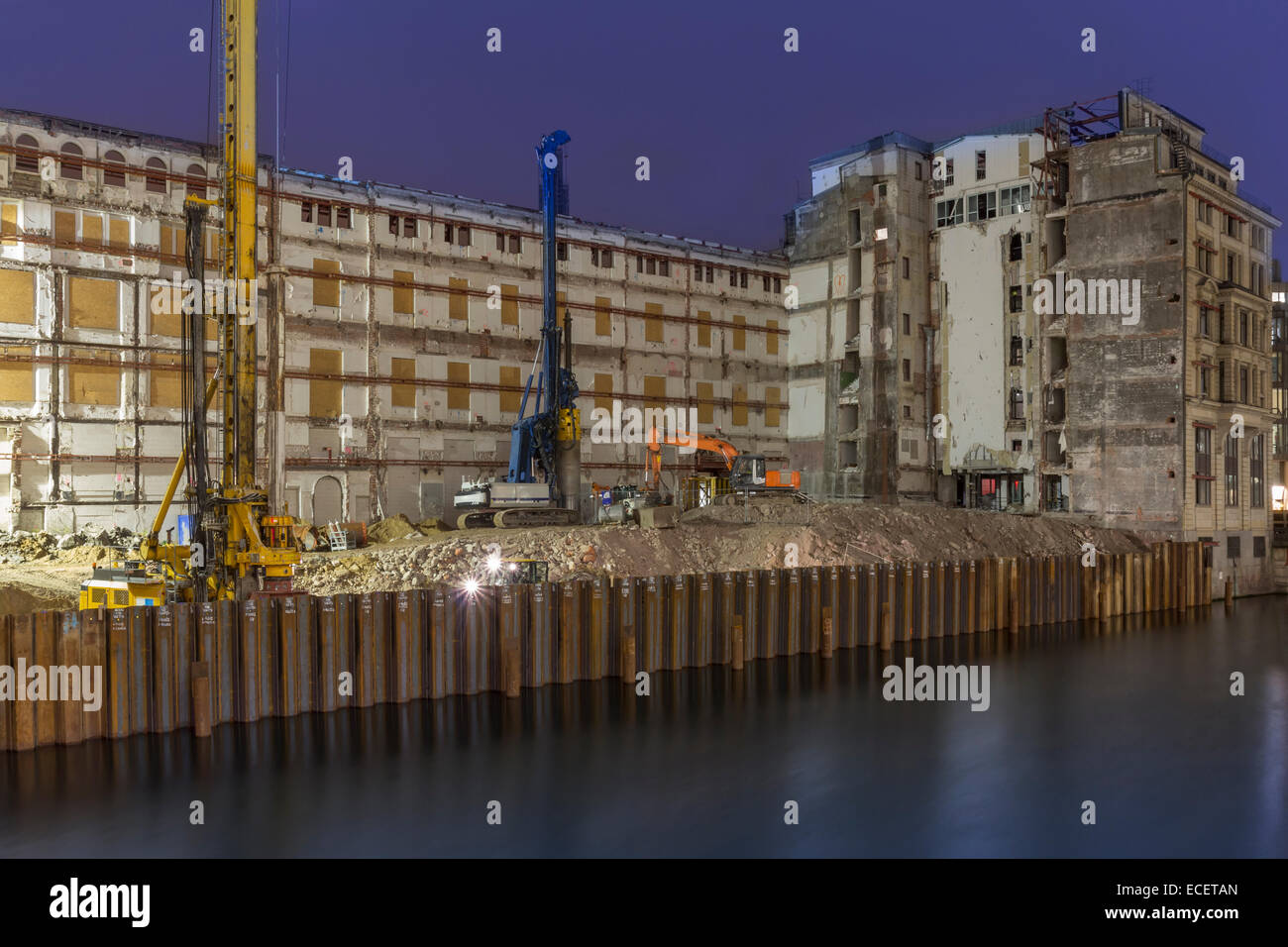 Construction site river night hi-res stock photography and images - Alamy