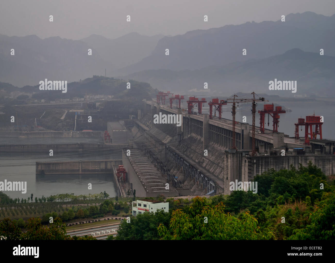 Yangtze: Three Gorges dam from the low side Stock Photo - Alamy