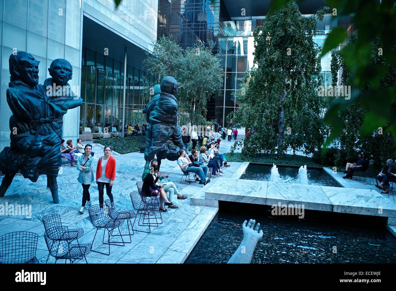 Moma new york building hi-res stock photography and images - Alamy