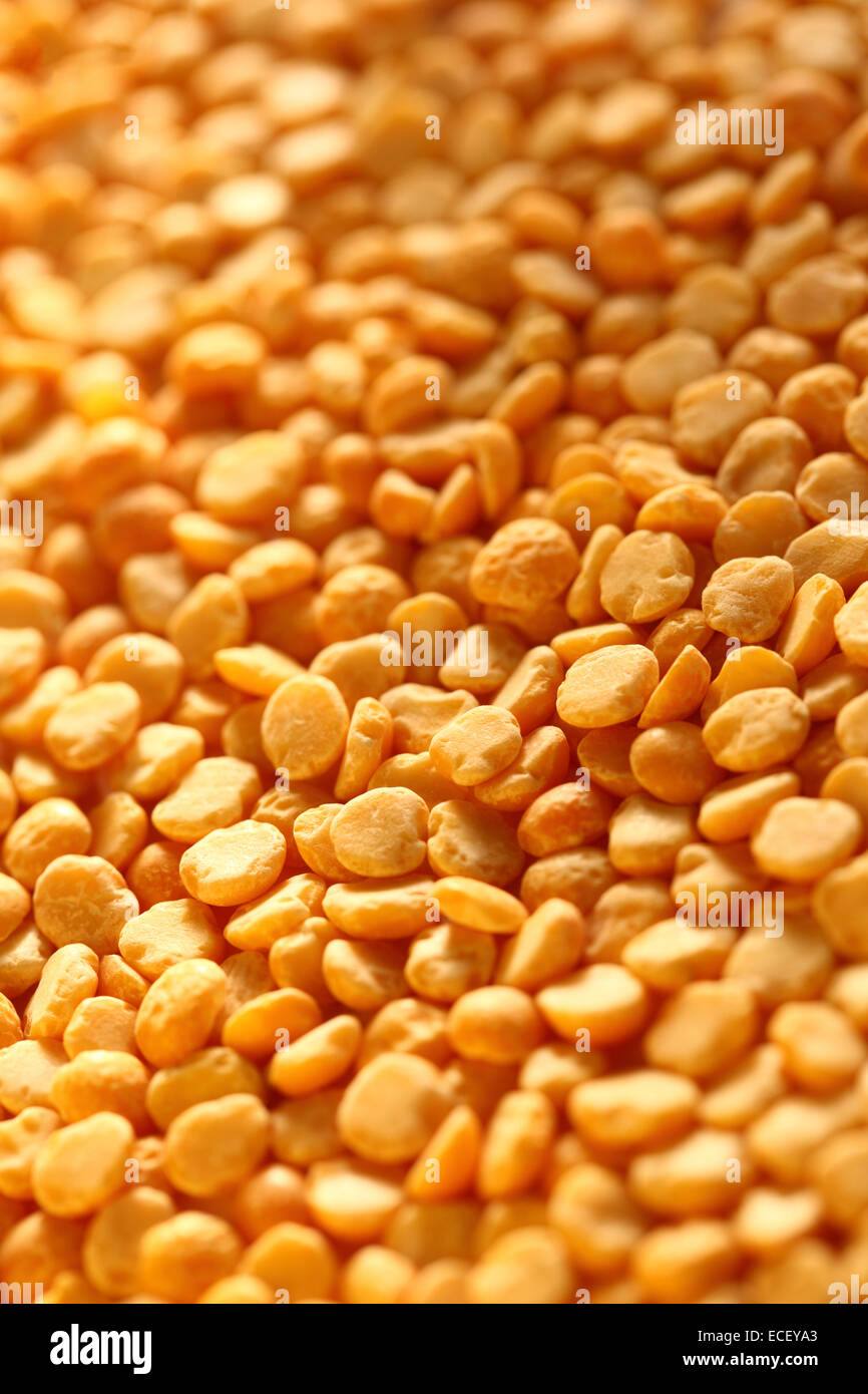 Background split yellow peas hi-res stock photography and images - Alamy