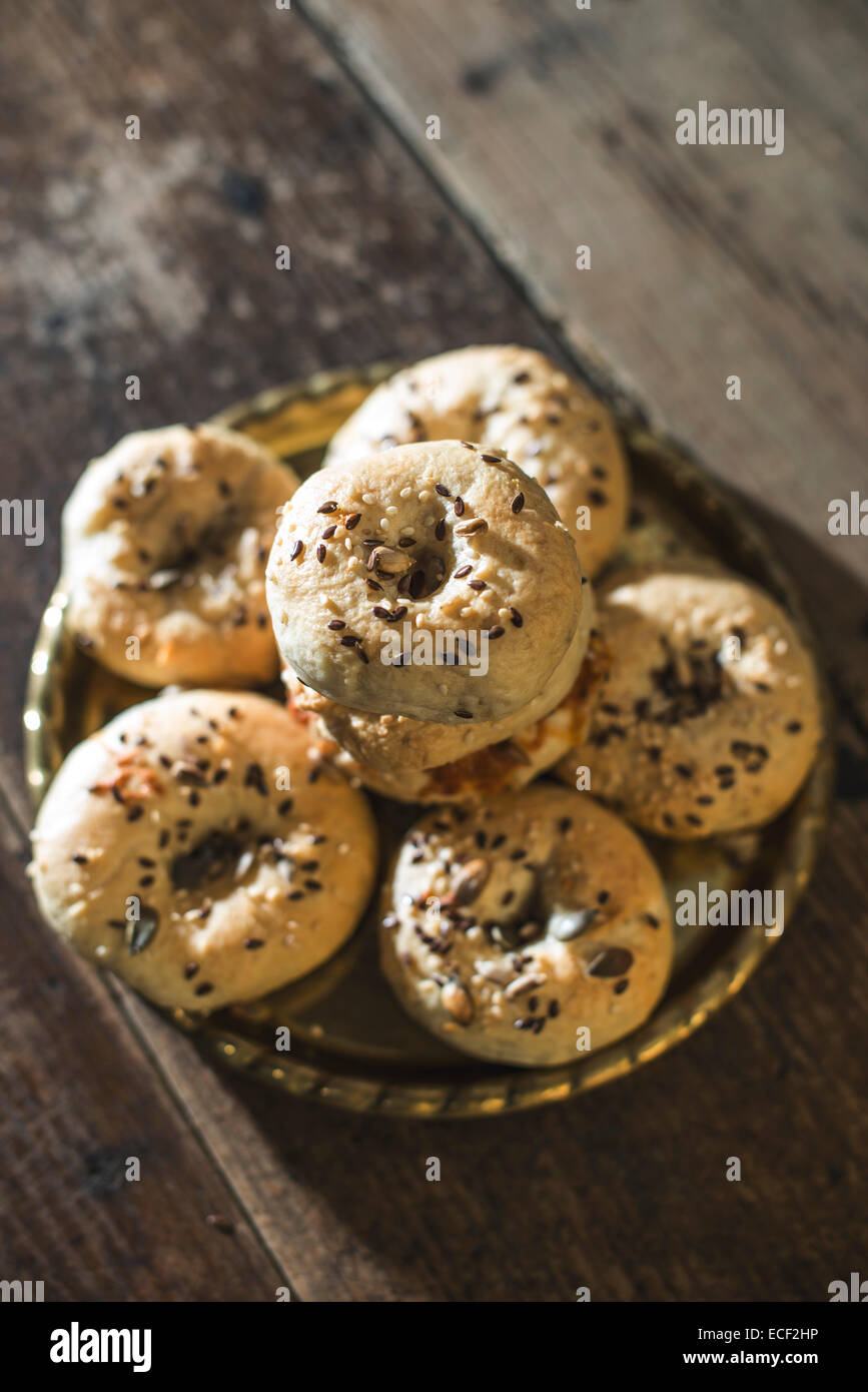 Bagel in tray hi-res stock photography and images - Alamy