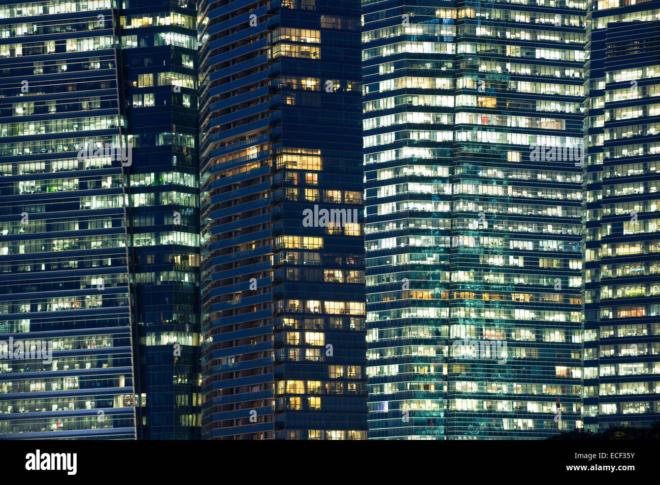 Skyscraper windows pattern hi-res stock photography and images - Alamy