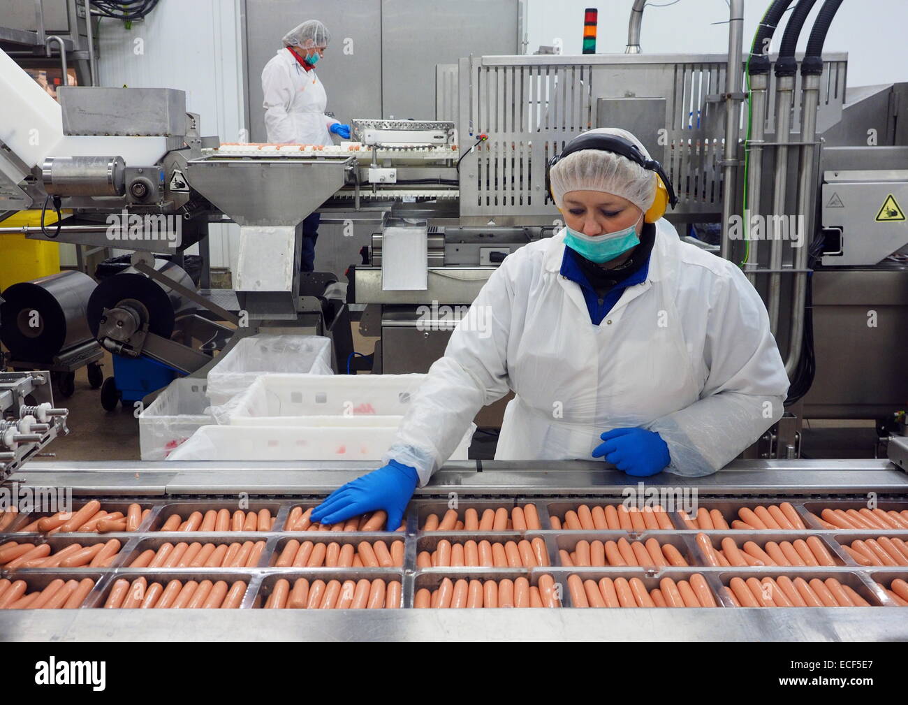 Sausage Production Stock Photos & Sausage Production Stock Images - Alamy