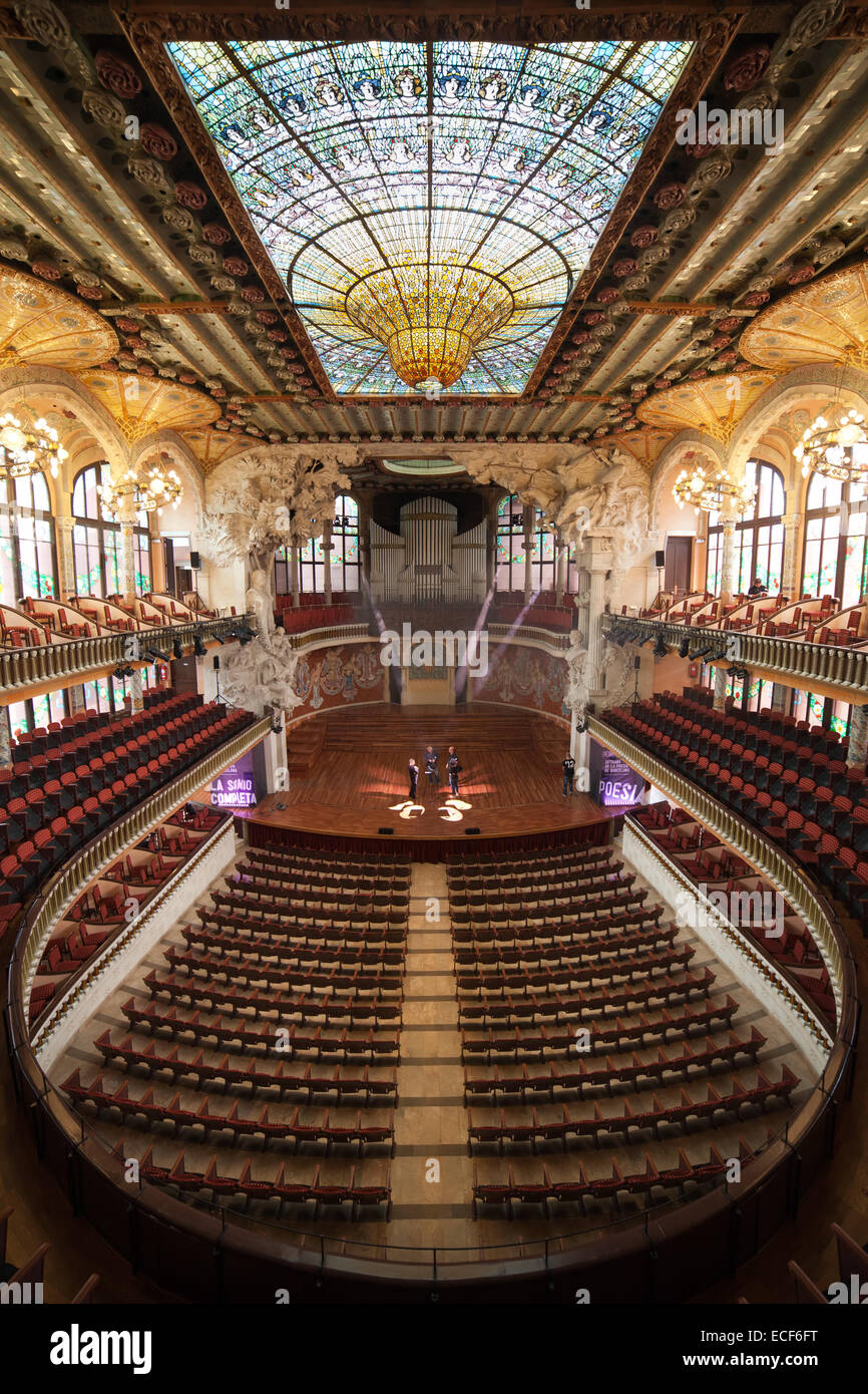 Palau de la Musica Catalana (Palace of Catalan Music) interior ...