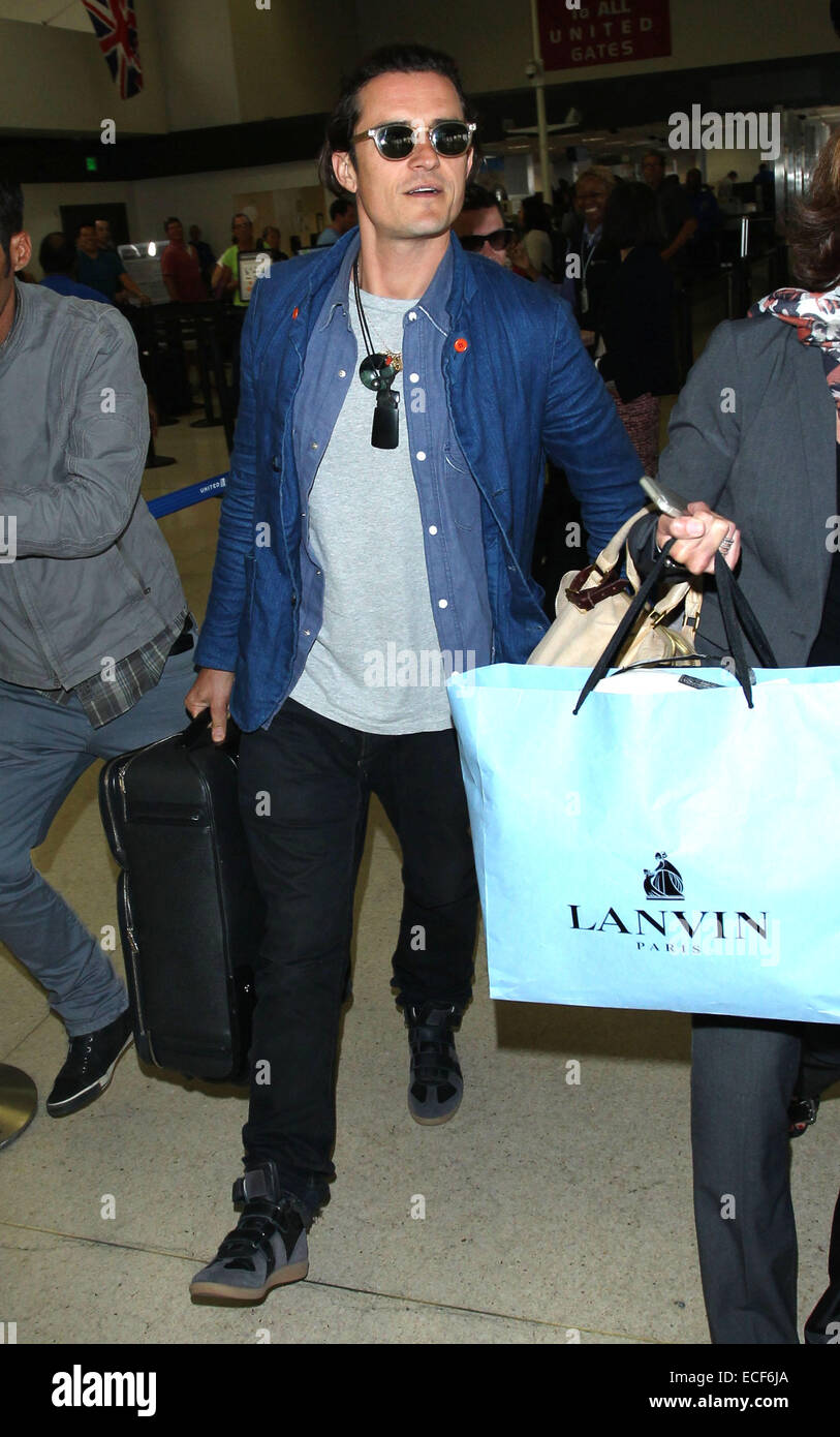 Orlando Bloom arrives at Los Angeles International (LAX) airport ...