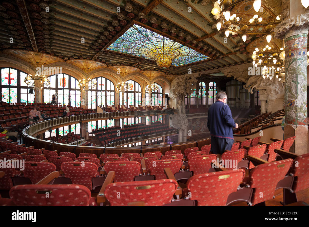 Palau de la Musica Catalana (Palace of Catalan Music) interior ...