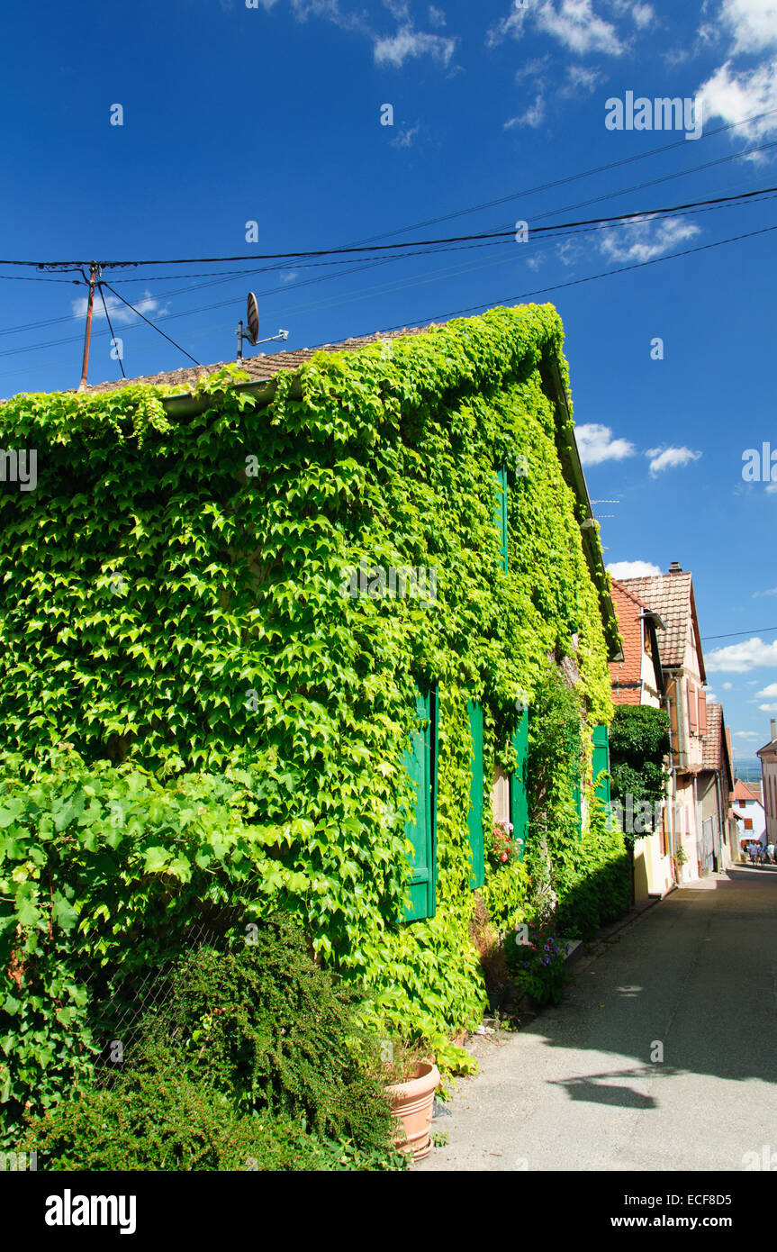 Rural france hi-res stock photography and images - Alamy