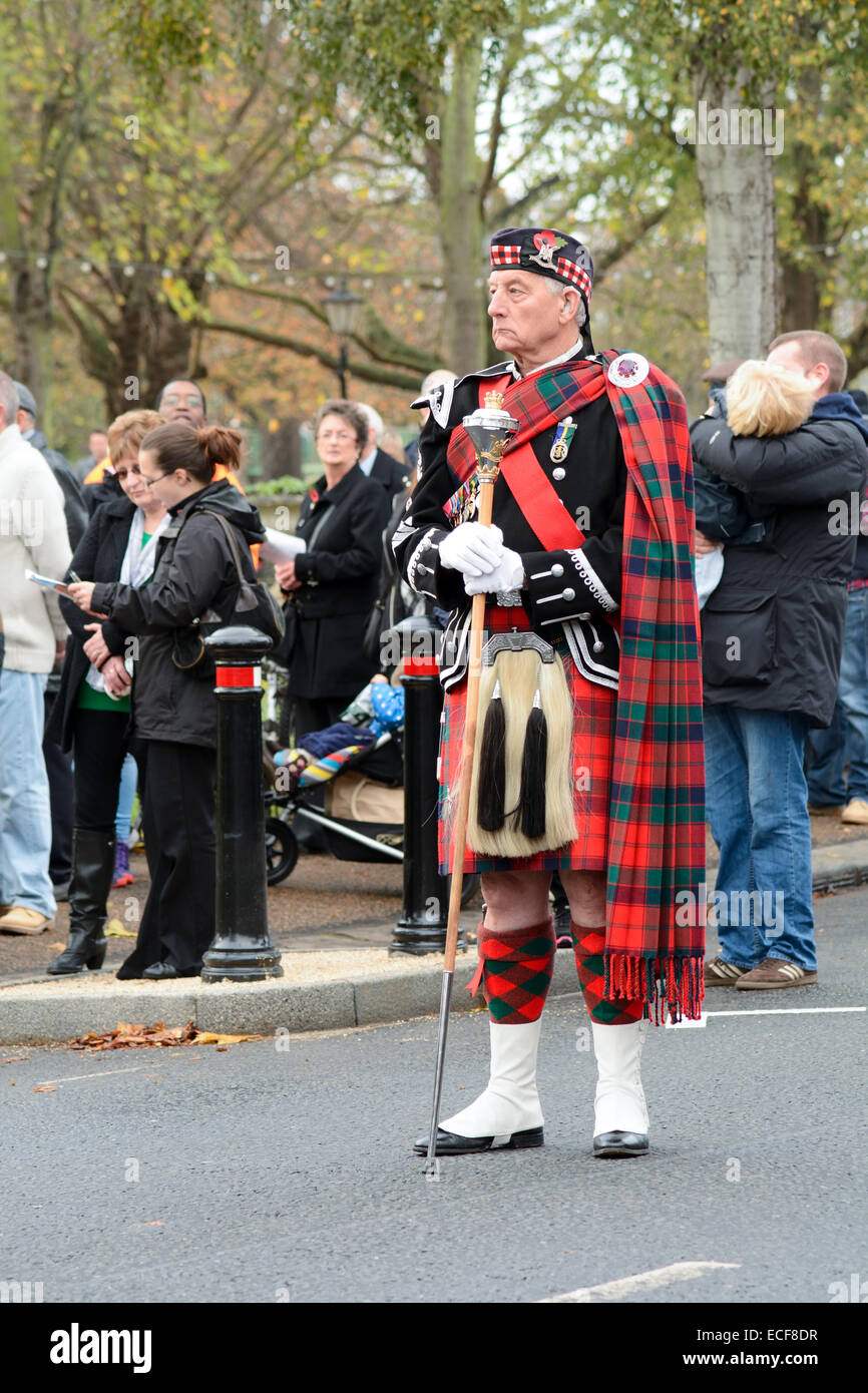Scottish Marching band leader paying respects Remembrance Day parade ...