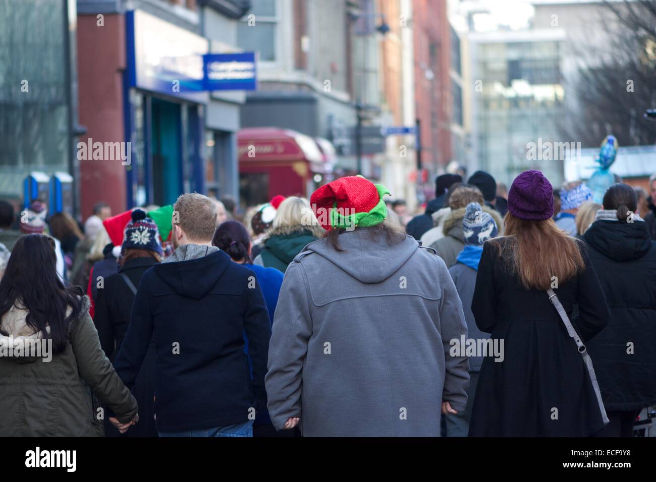 Crowds fill the street hi-res stock photography and images - Alamy