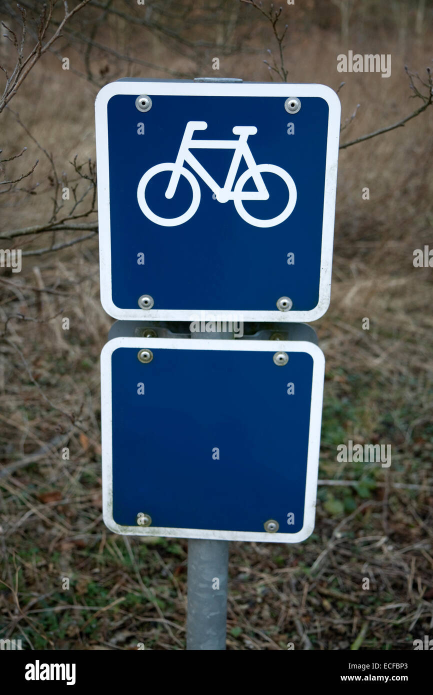 Blue bicycle sign hi-res stock photography and images - Alamy