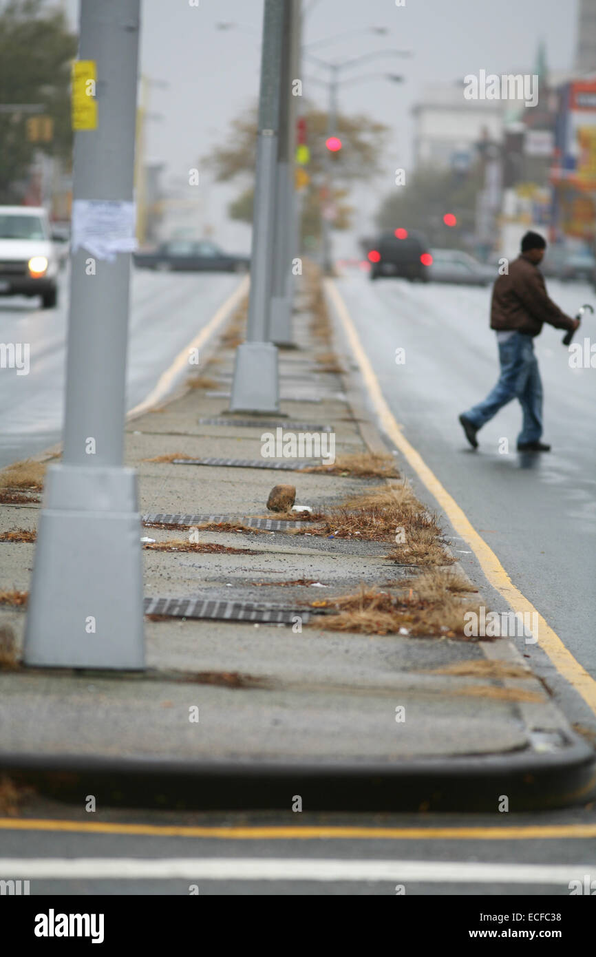 road median in Brooklyn Stock Photo - Alamy