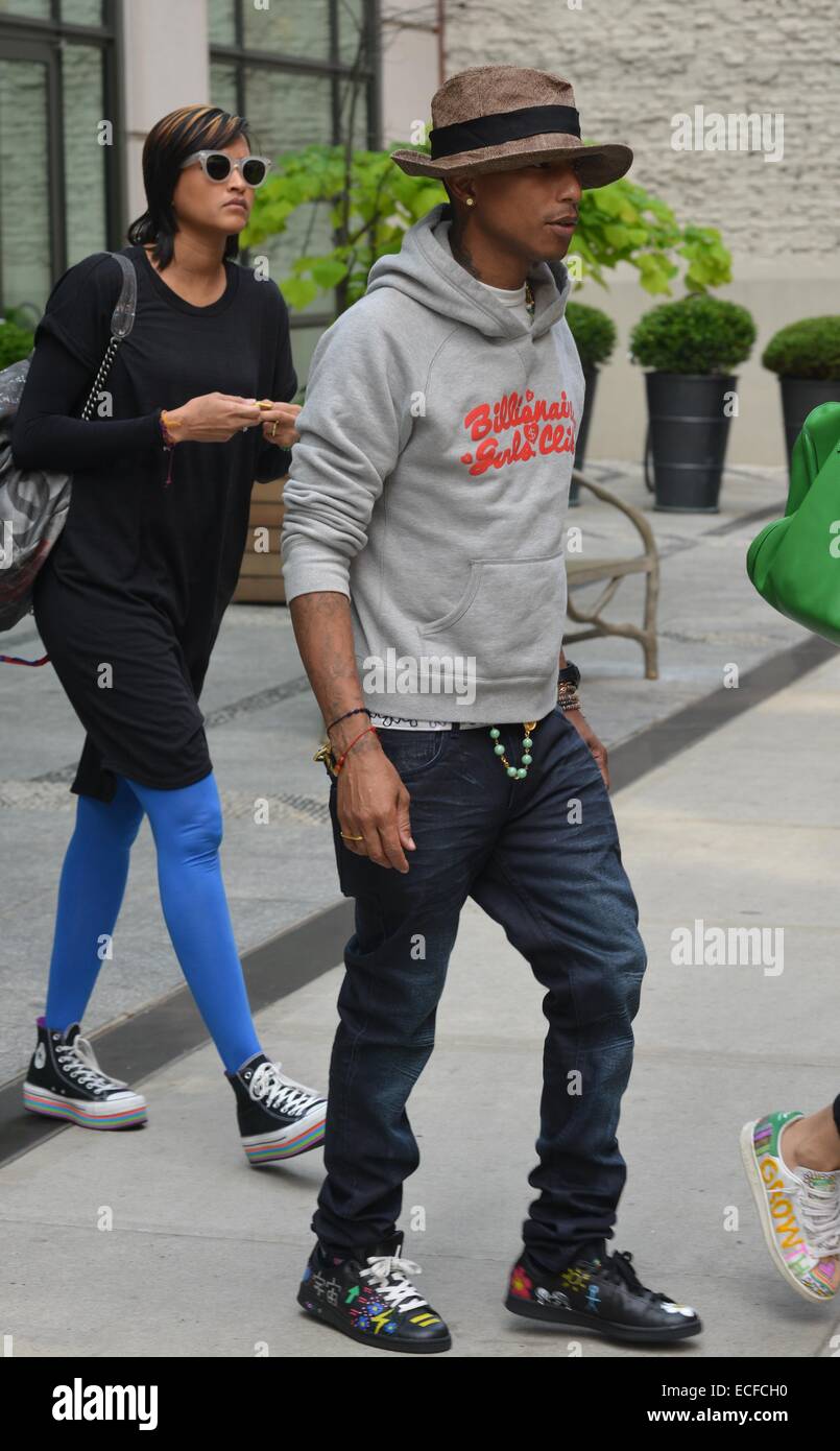 Pharrell, wearing a new hat style, spotted leaving his Manhattan hotel ...