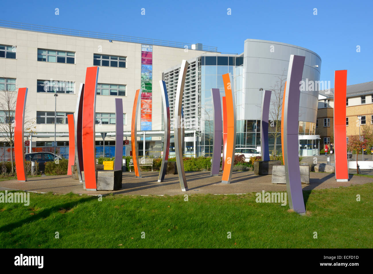 Modern hospital exterior hi-res stock photography and images - Alamy