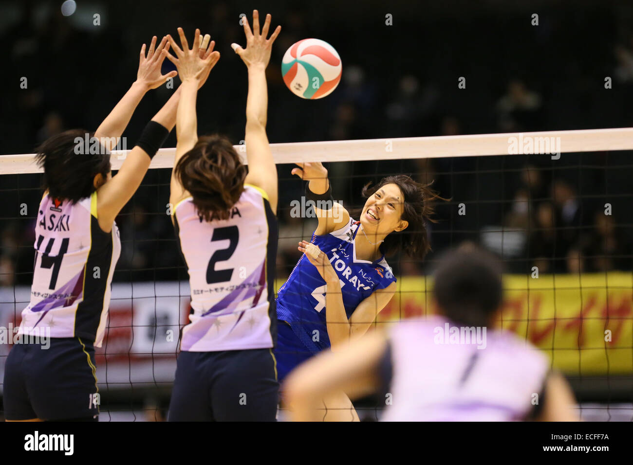 Tokyo Metropolitan Gymnasium, Tokyo, Japan. 12th Dec, 2014. Saori ...