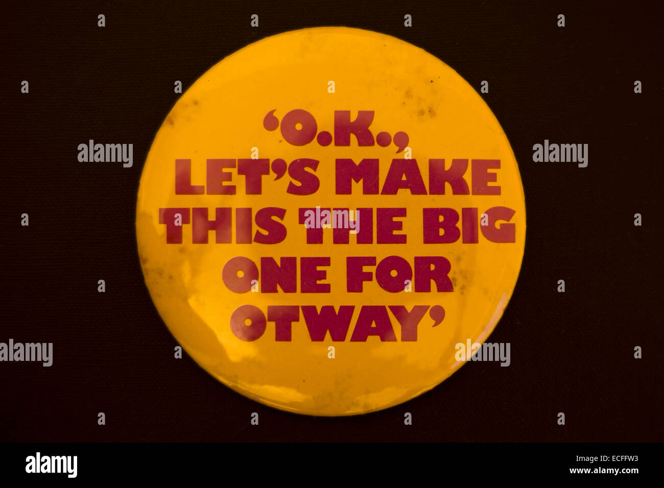 Singer badge hi-res stock photography and images - Alamy