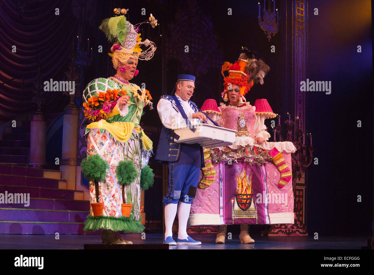L-R: Matthew Rixon, Tim Vine and Matthew Kelly. Dress rehearsal of the ...