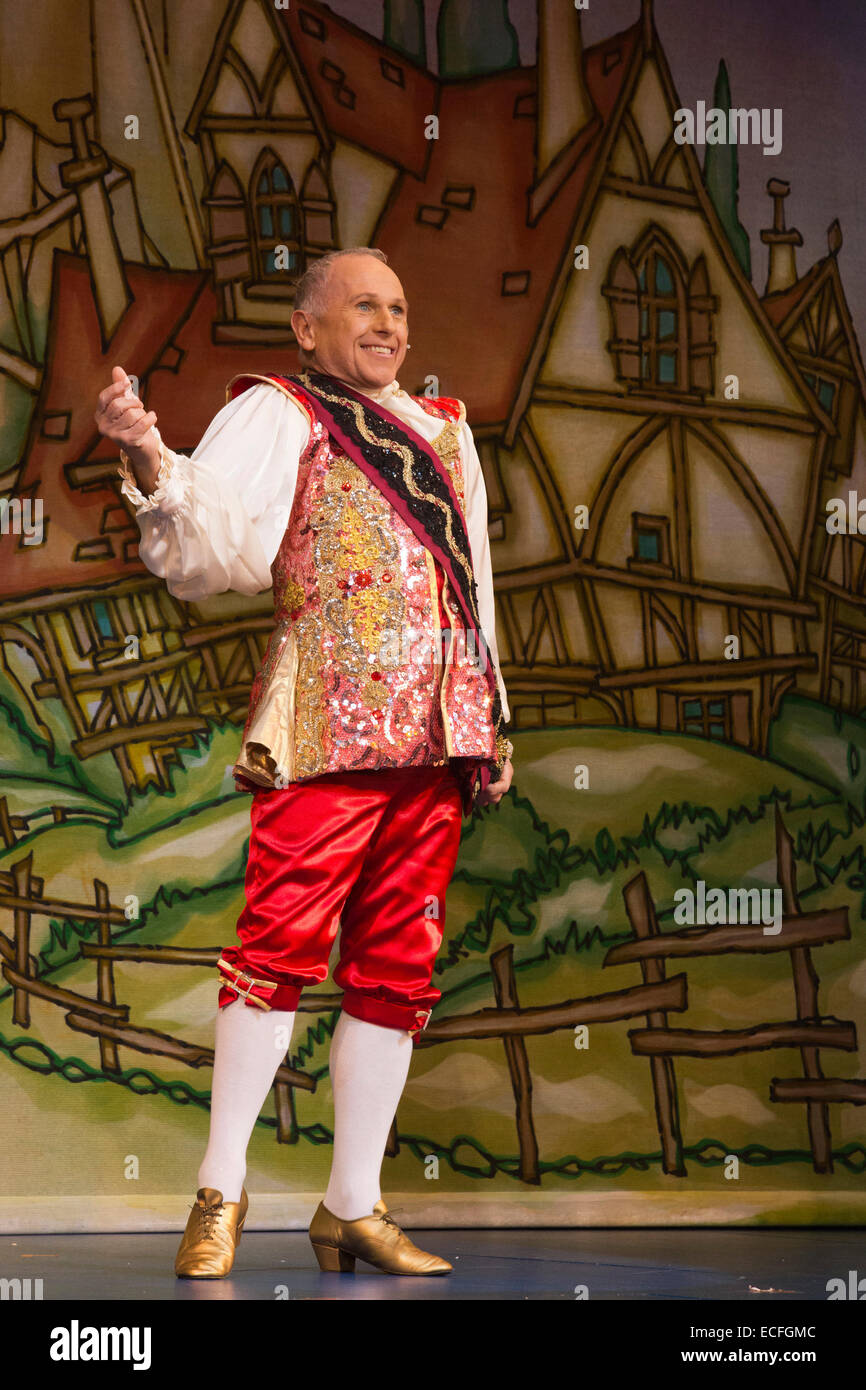 Amy lennox cinderella tim vine hi-res stock photography and images - Alamy