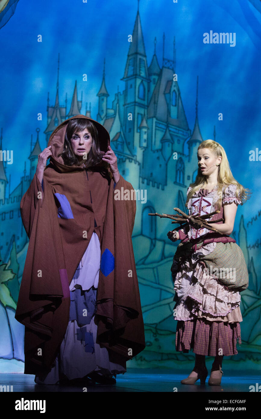 Linda Gray and Amy Lennox. Dress rehearsal of the pantomime Cinderella ...