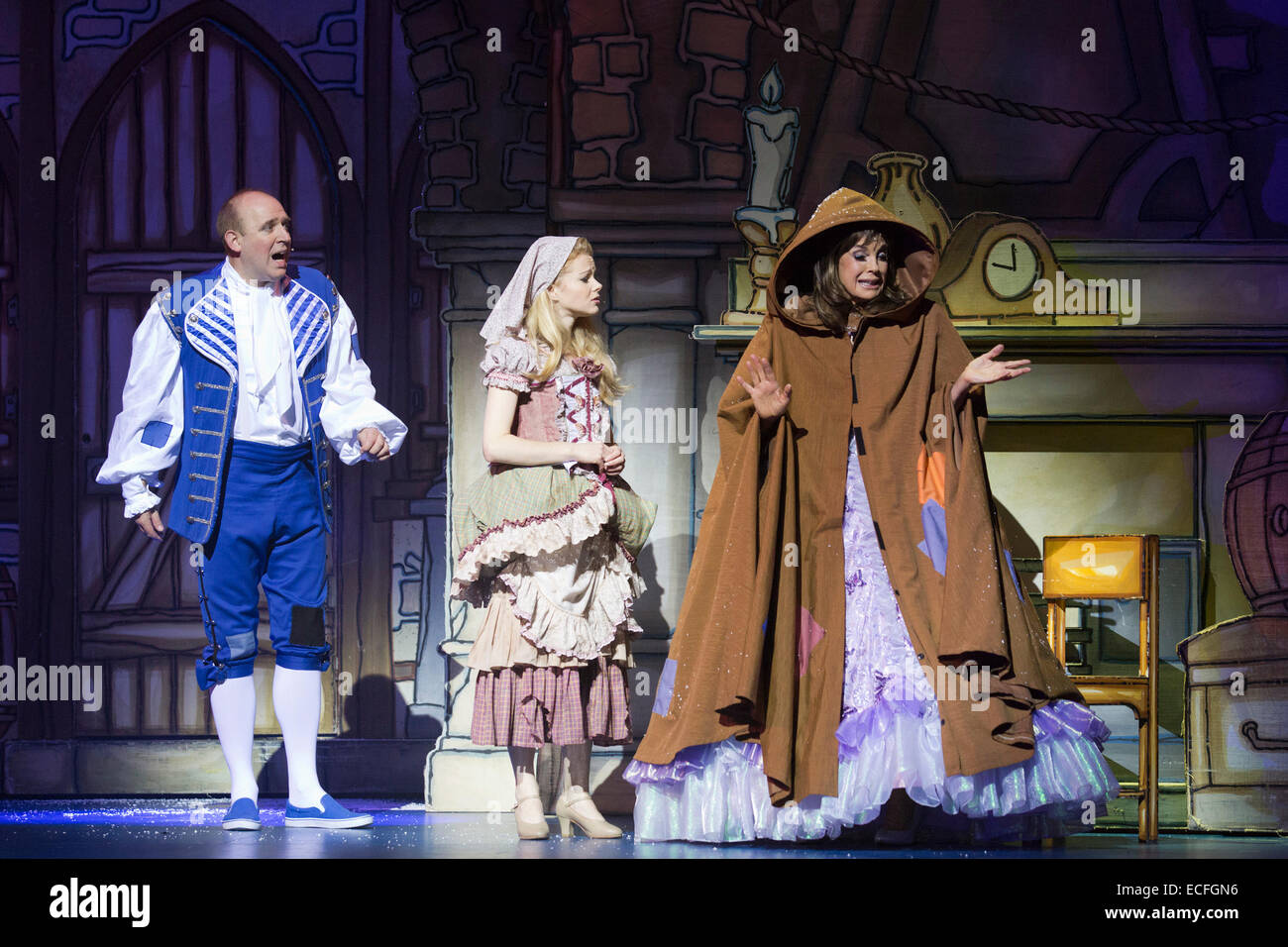 L-R: Tim Vine, Amy Lennox and Linda Gray. Dress rehearsal of the ...