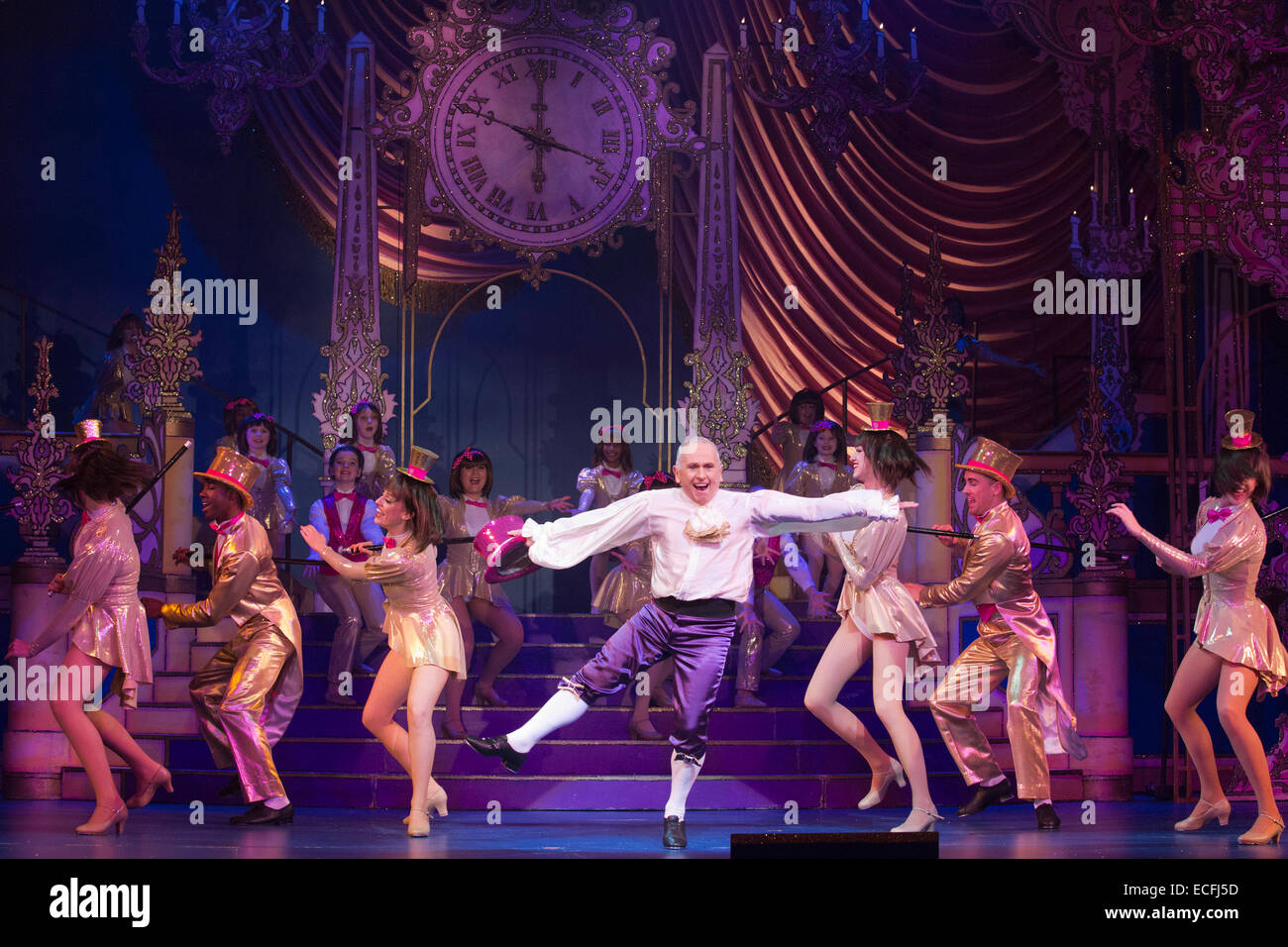 Pictured: Wayne Sleep. Dress rehearsal of the pantomime Cinderella ...