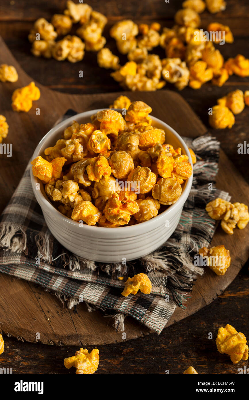 Chicago Style Caramel and Cheese Popcorn Mixture Stock Photo - Alamy