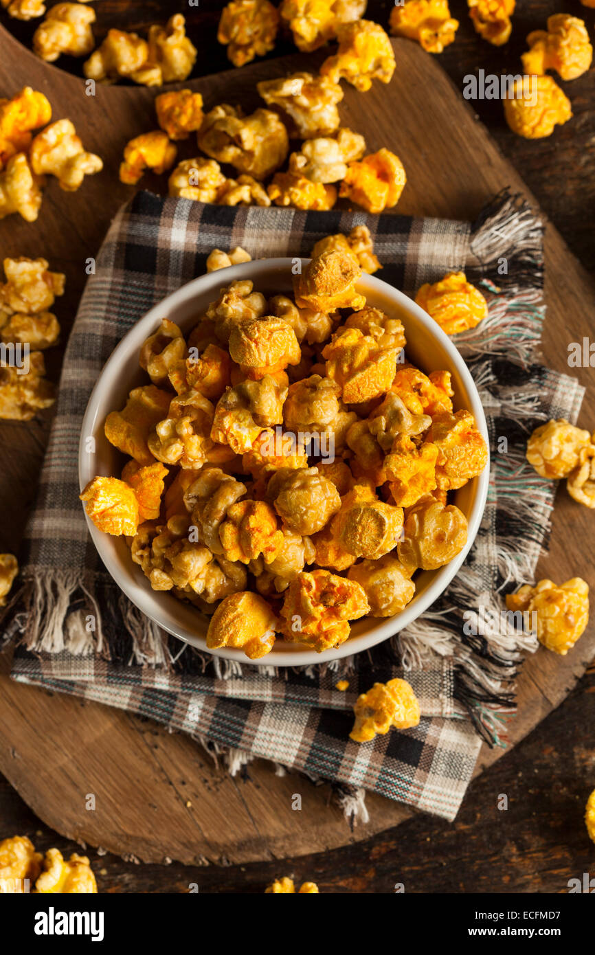 Chicago Style Caramel and Cheese Popcorn Mixture Stock Photo - Alamy
