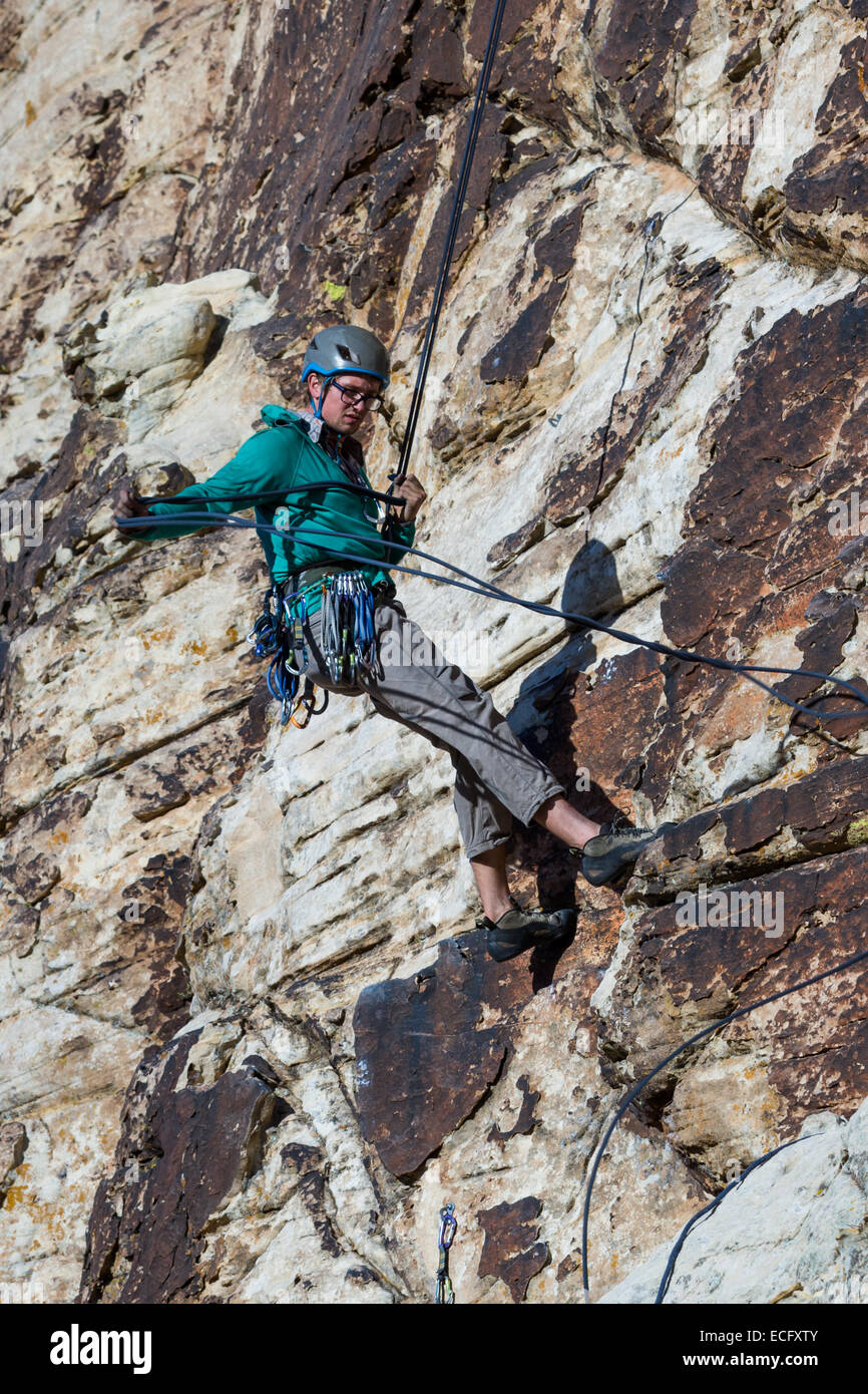 Rock repelling hi-res stock photography and images - Alamy