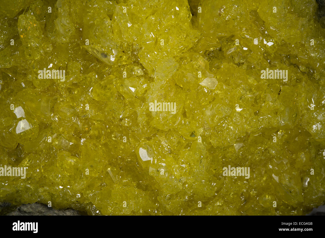 Sulfur horizontal hi-res stock photography and images - Alamy