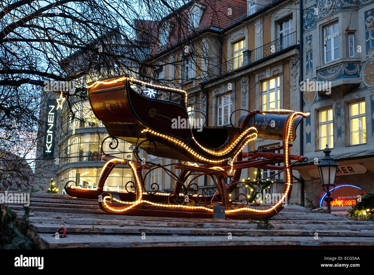 Christmas market in Munich, Bavaria, Germany Stock Photo - Alamy