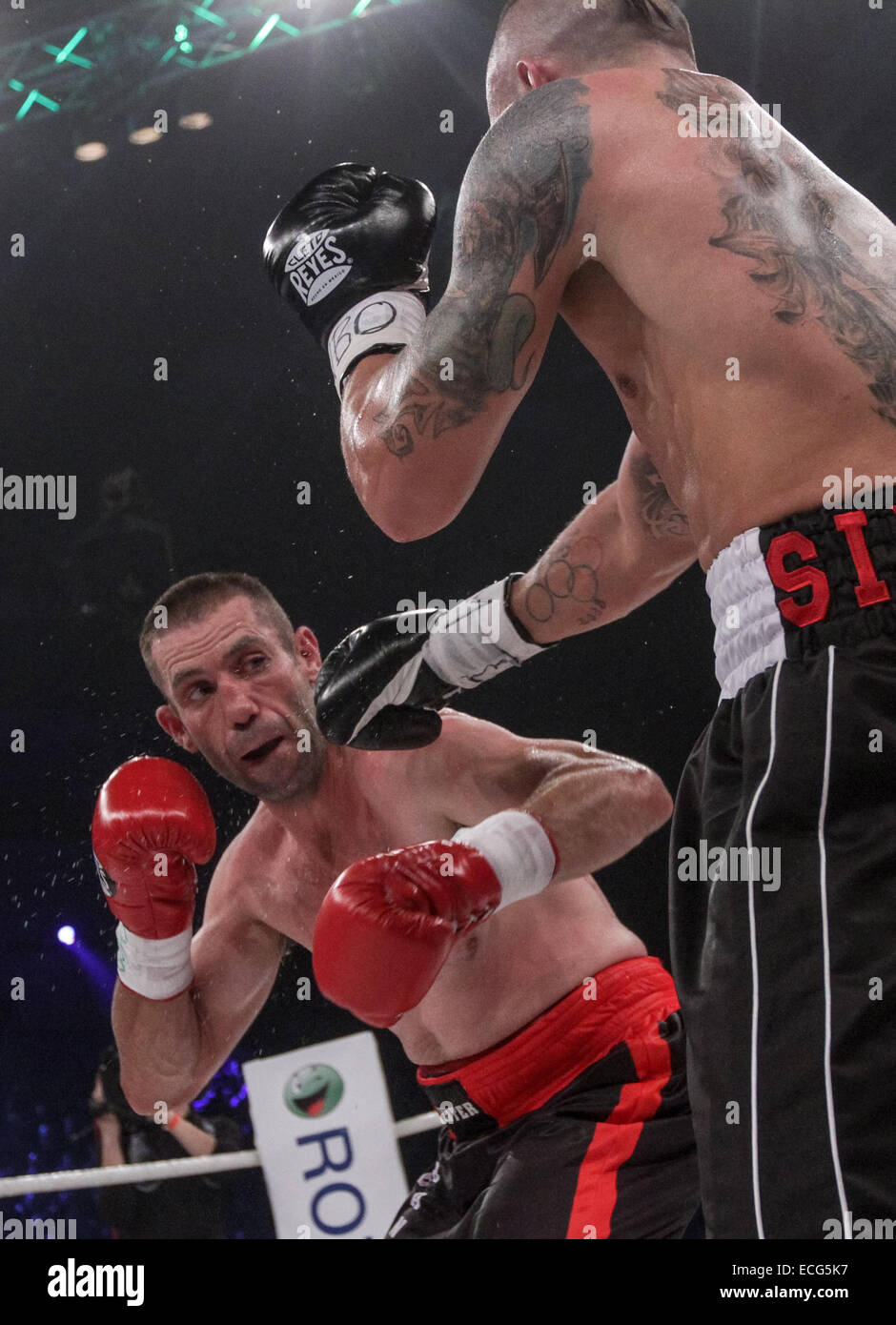 Oleksandr usyk boxing champion hi-res stock photography and images - Alamy