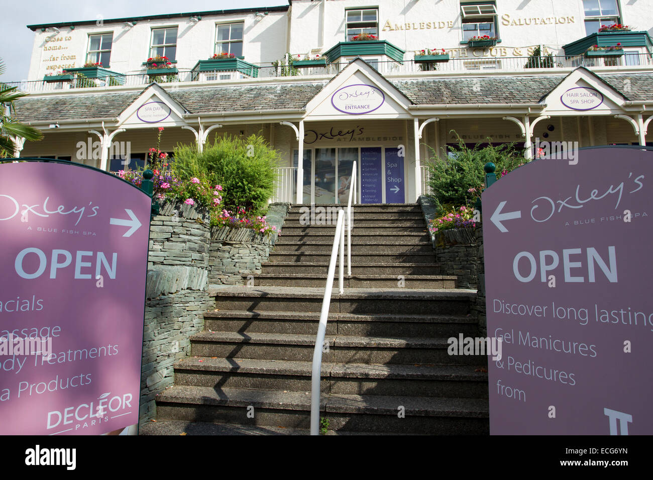 Ambleside salutation hotel hi-res stock photography and images - Alamy