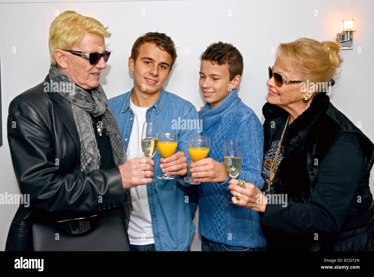 German folk singer Heino (L-R) his grand children Sebastian, Marlon and ...