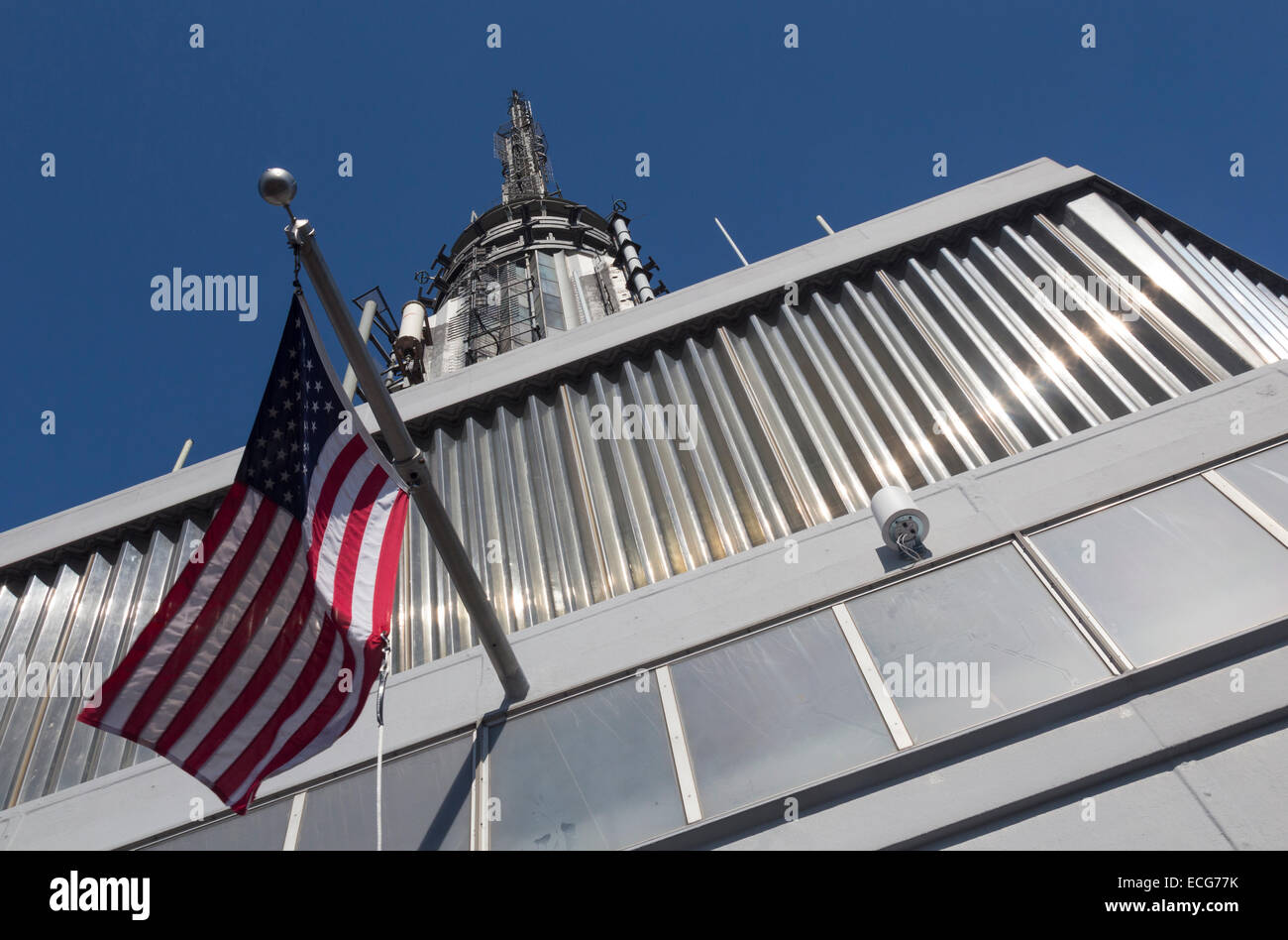 Empire state building 86th floor hi-res stock photography and images ...